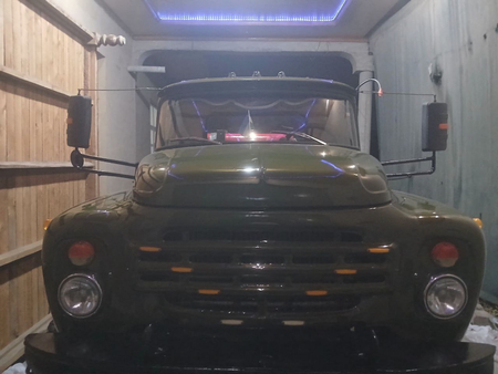 Zil sotiladi shallnda motori zur oynalari kinopka