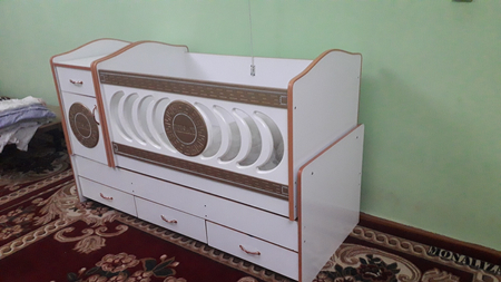 Болалар кравати  Холати яхши