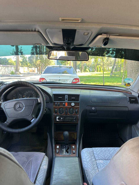 Mercedes-Benz W202 AT