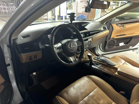 Продать  машину LEXUS ES350