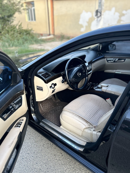 Срочно продаётся Мерседес бенц w222