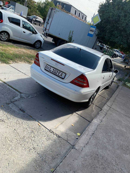 W203 Mercedes Benz