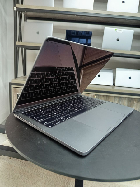 продается MacBook Pro