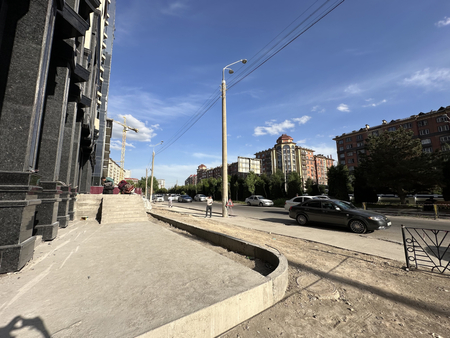 Продается нежилое помещение/Новостройка вдоль дороги 210м2 - Алайский