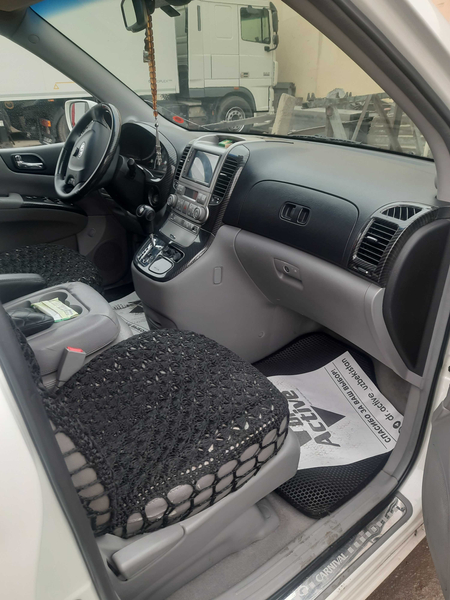 Продается КИА карнивал автомат 2006 г дизель