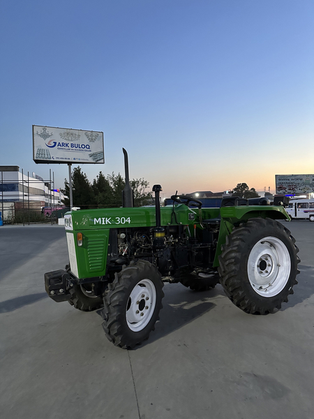 Mini Traktor MIK 304 (BY-304) John Deere Karobka