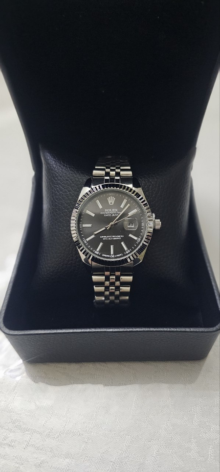 Rolex sotiladi!!