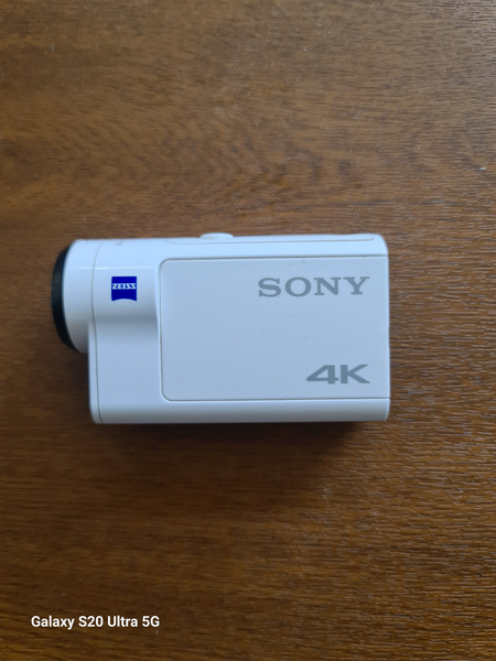 Sony FDR-x3000 action camera