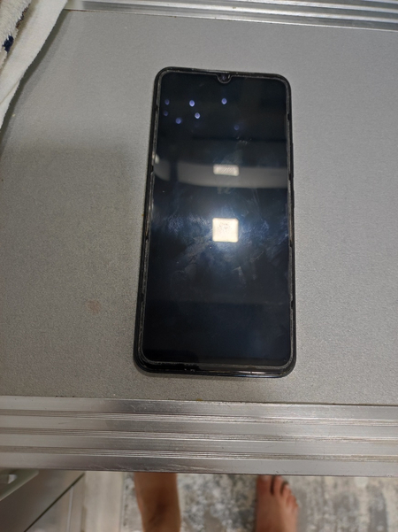 Vivo v23 e  прадам срочно всё работает отлично зарядка хвати на2 дня