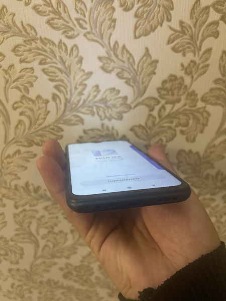 Redmi 9  64 gb. .