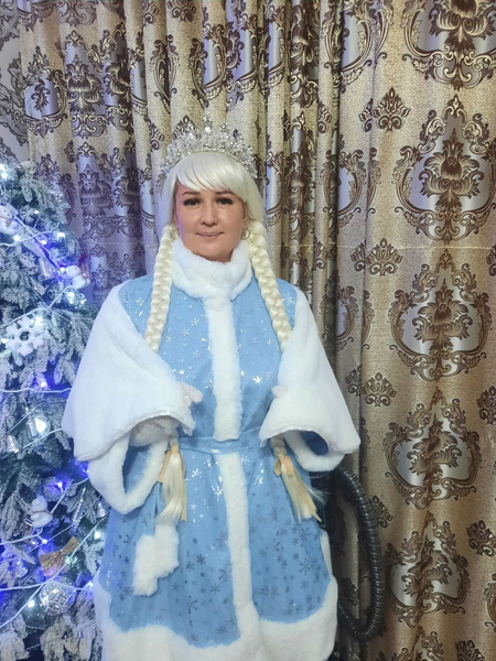 Продаю костюм Деда Мороза и Снегурочки