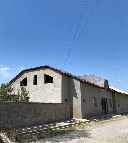Qashqadaryo v Kitob t 12 sotoxli hovli sotiladi