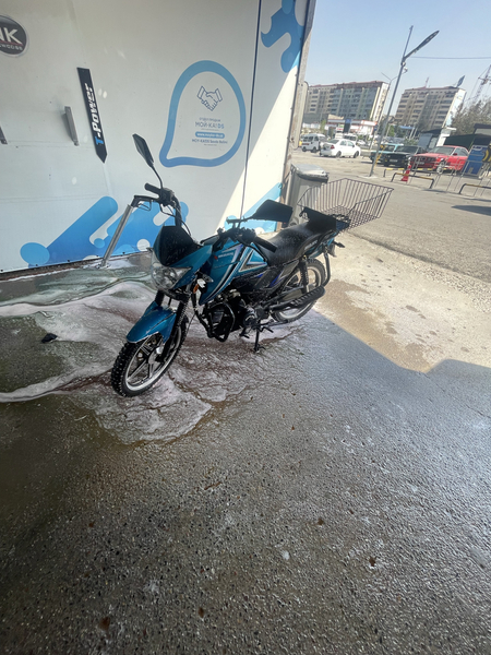 Moped skutet sotiladi zor xolatda