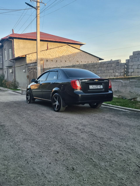 Chevrolet lacetti sotiladi yili 2007. Sostayaniyasi ideal.