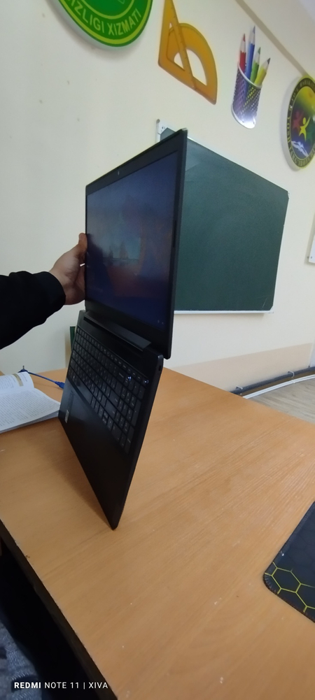Lenovo ryzen 7 3700U