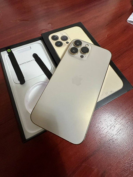 Продаётся iPhone 13 pro max 256 gb