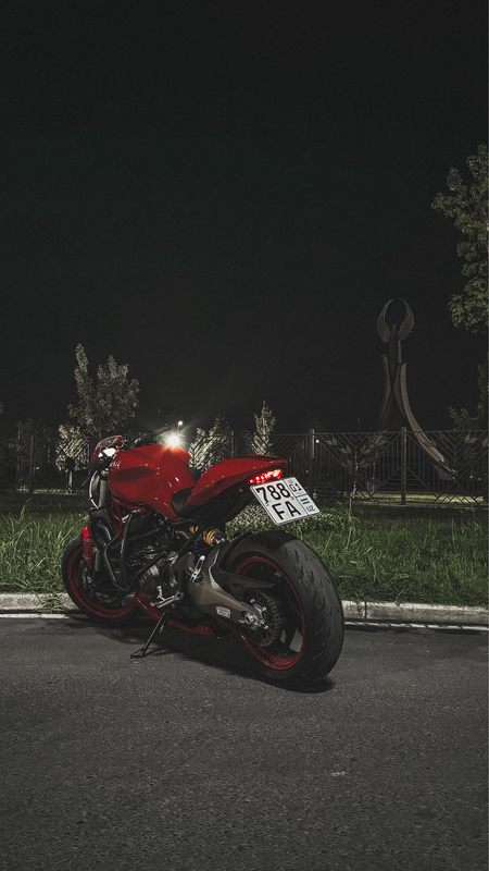 Ducati Monster 821