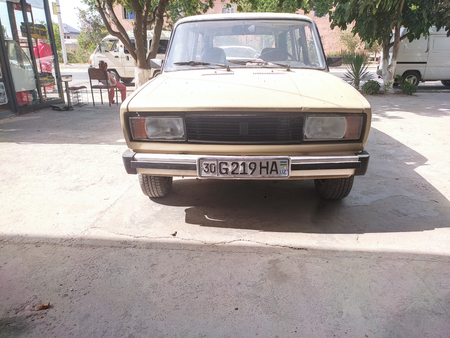 Автомобиль ваз 21 04