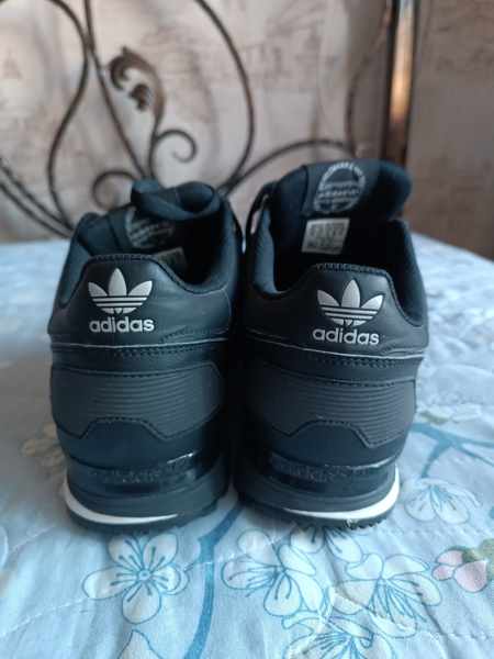 Оригинальные Кроссовки adidas