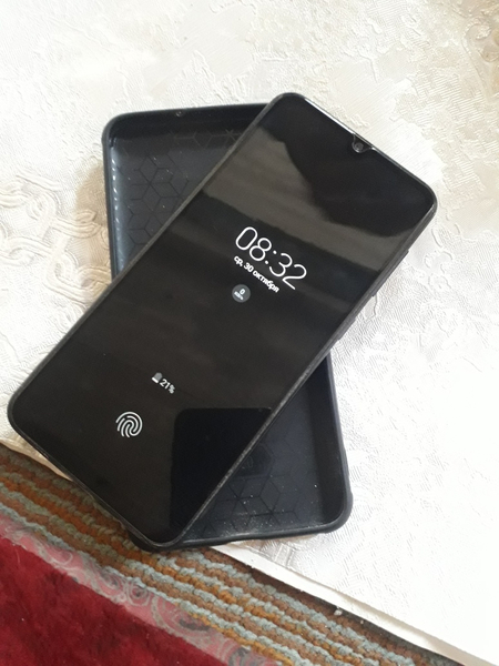Samsung A50 sotiladi qaropka doqumen telefon ideal holatda