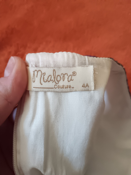 Продам шикарное платье. На 3-4 года