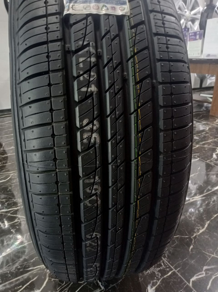 Kumho Tire Crugen HT51  KAPTIVA