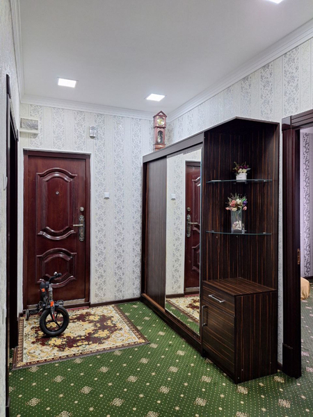 Продаю Квартира Кушбеги Своя 4/4/4 Кирпич 77 серия с мебелю и техникой
