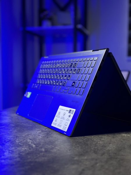 Asus Zenbook flip 15