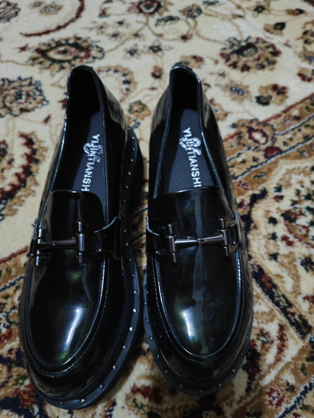 Ko'ynela sotiladi,hammasi 80.000dan