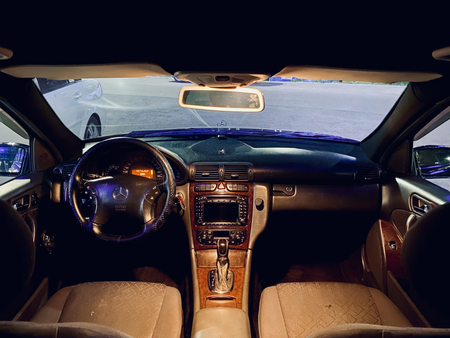 Mercedes-Benz W203 (C240)