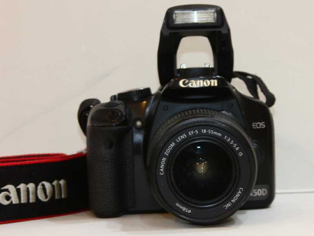 Canon 450D с объективом Canon EF-S 18-55mm 1:3.5-5.6 IS