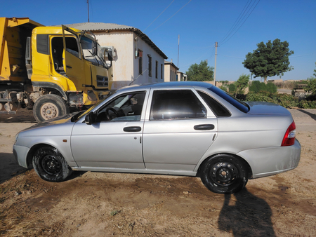 Priora 2012y metan 4000 $$