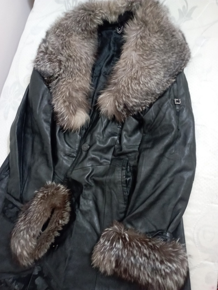 Кожаный плащ женский
