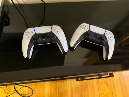PlayStation 5 Digital Edition + 8 игр и джойстик