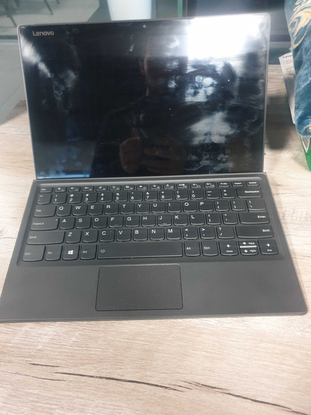 Lenovo hamda planshet