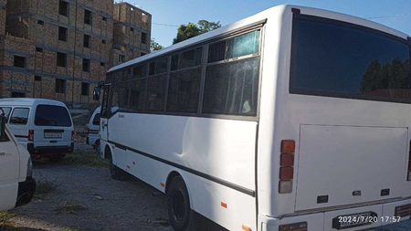 Isuzu avtobus NP21