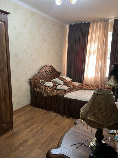 Продаётся квартира 4-х комнатная 80 кв.м
