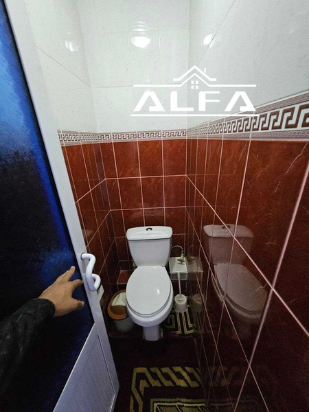 xonali 58m² 2-qavat sotiladi.