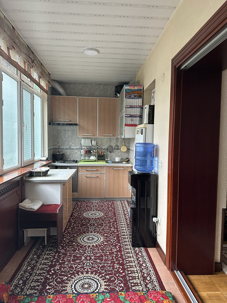 Ijaraga beriladi 3/2/4. Сдается в аренду 3 ком квартира. Вдоль дороги
