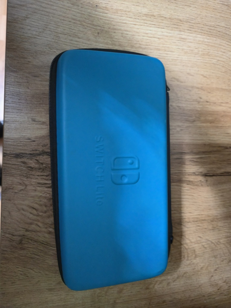 Nintendo switch lite 32 gb