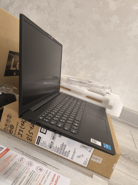 lenovo v15 g3 i3-1215u 8gb 512gb fhd 15.6