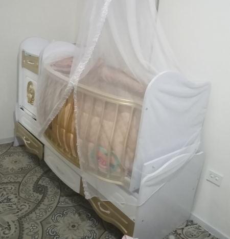 Sotiladi yangi narxi 2 mln bu divan ham boladi