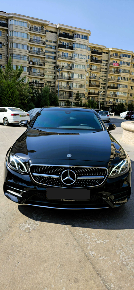 Mercedes Benz E200