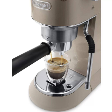 Рожковая кофеварка DeLonghi EC 885 BG