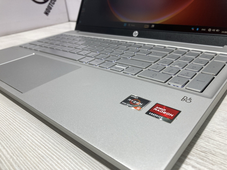 Hp Pavilion ideal Ryzen 5-5500U 8/256