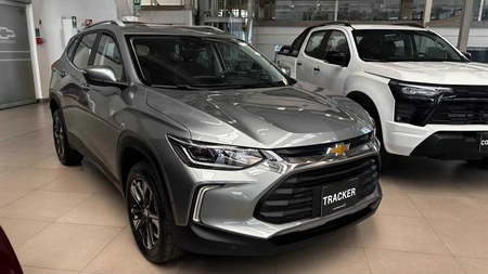 Срочно продам Трекер Премьер 2023 TURBO 1.2 Tracker Premier Avtokredit