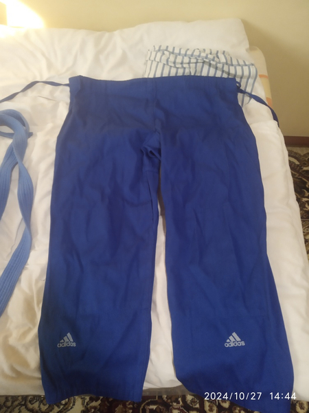 Sport uchun kimano sotiladi