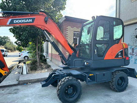 экскаватор ZT60W
