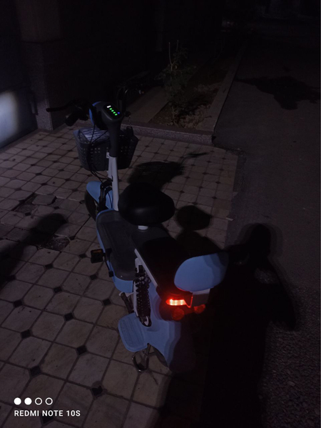 Skuter  2ta pulti bor