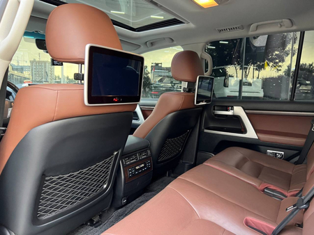 Toyota Land Cruiser 200